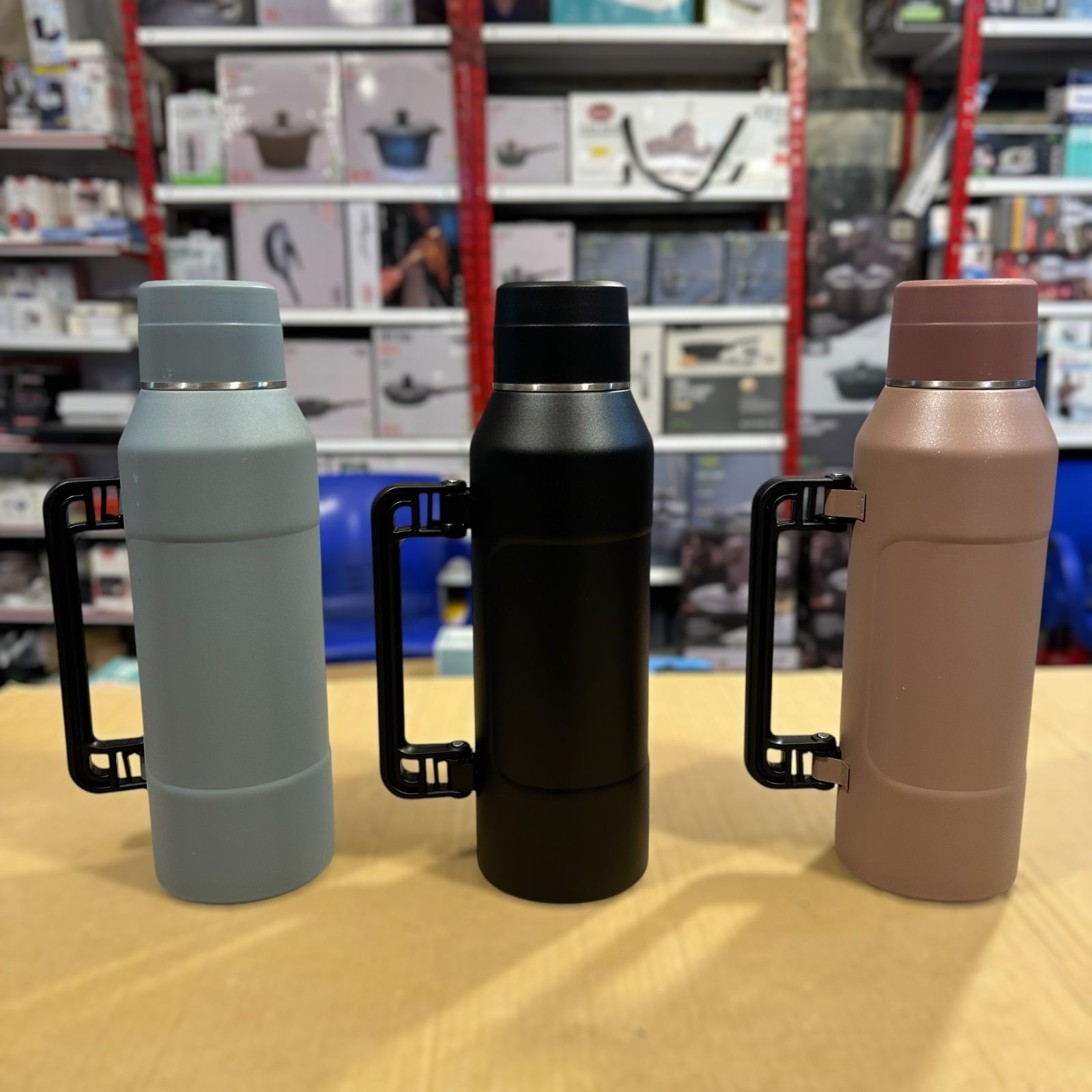 Stainless Steel Handle Water Bottle 1500ml – Warsak Imported Collection