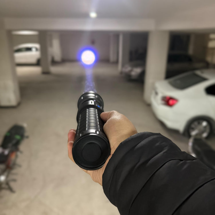 Zoom White Laser Flashlight Torch SLH-891 – Warsak Imported Collection